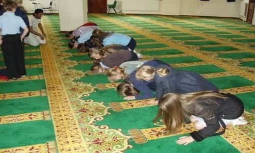 U.S. Schools 'Bowing' To Islam During Ramadan